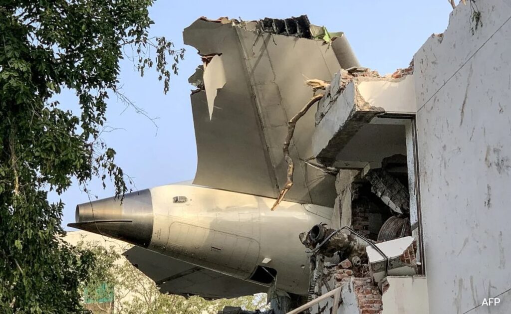 INVESTIGATION CROSSROADS: Air India 171 crash inquiry clashes with AAIB ...
