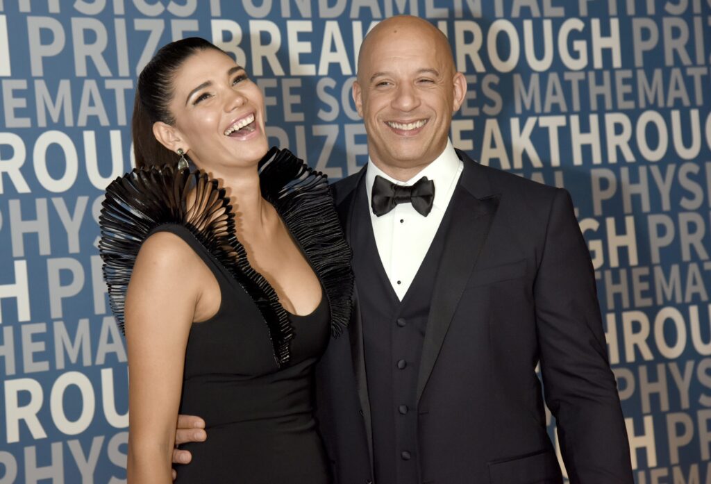 HOLLYWOOD SHOCKER 🔥 After more than 15 years of secrecy, insiders finally confirm the truth: Vin ...