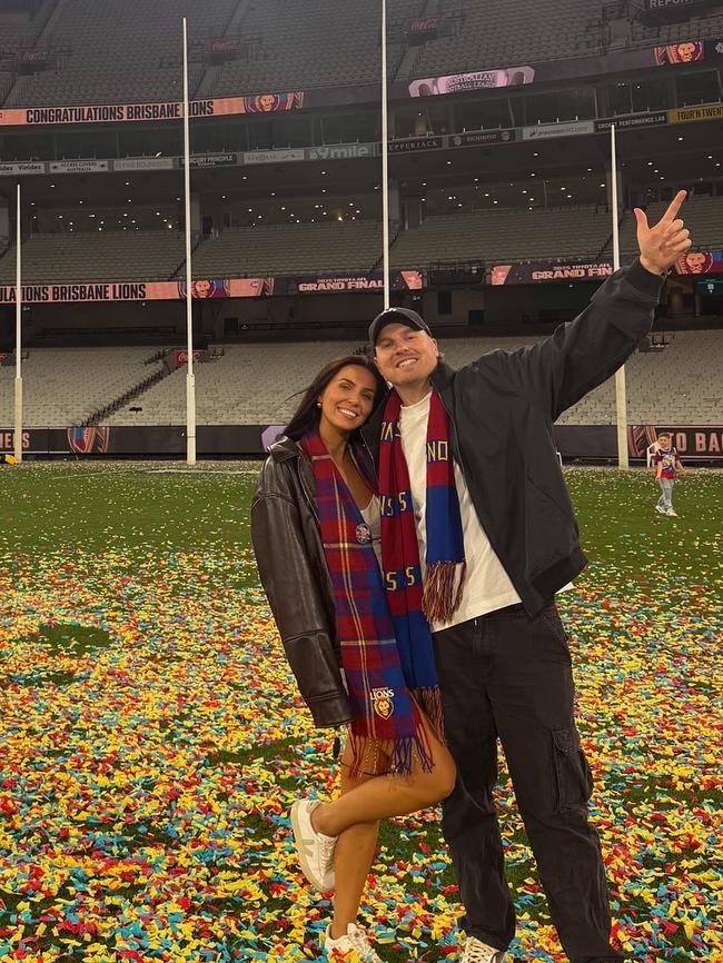 “EVERYTHING CRUMBLES…” — Jules Neale drops a quiet but devastating hint ...