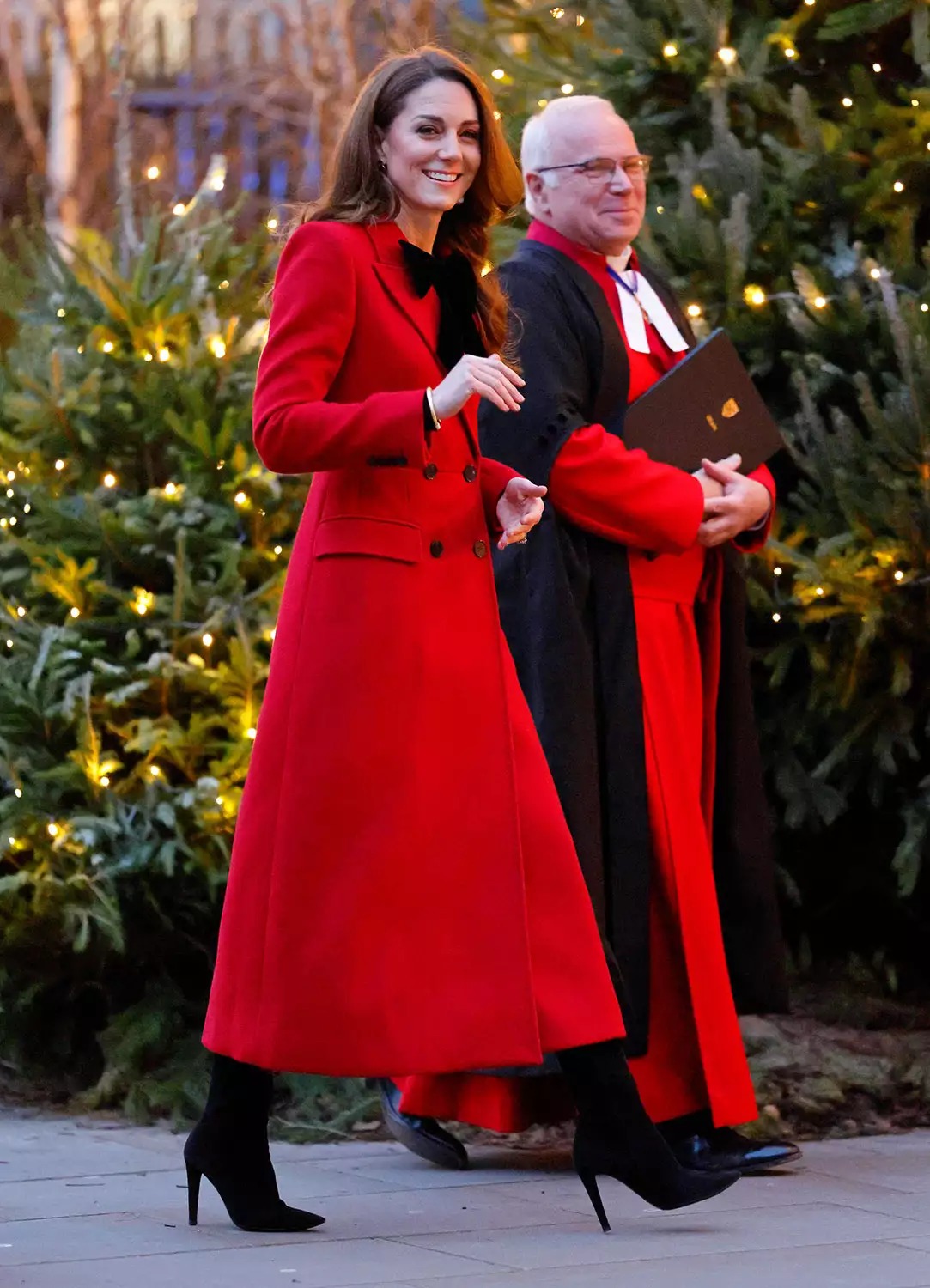 JUST BEFORE CHRISTMAS: Kate Middleton’s SECRET “Majestic” Gift FINALLY ...