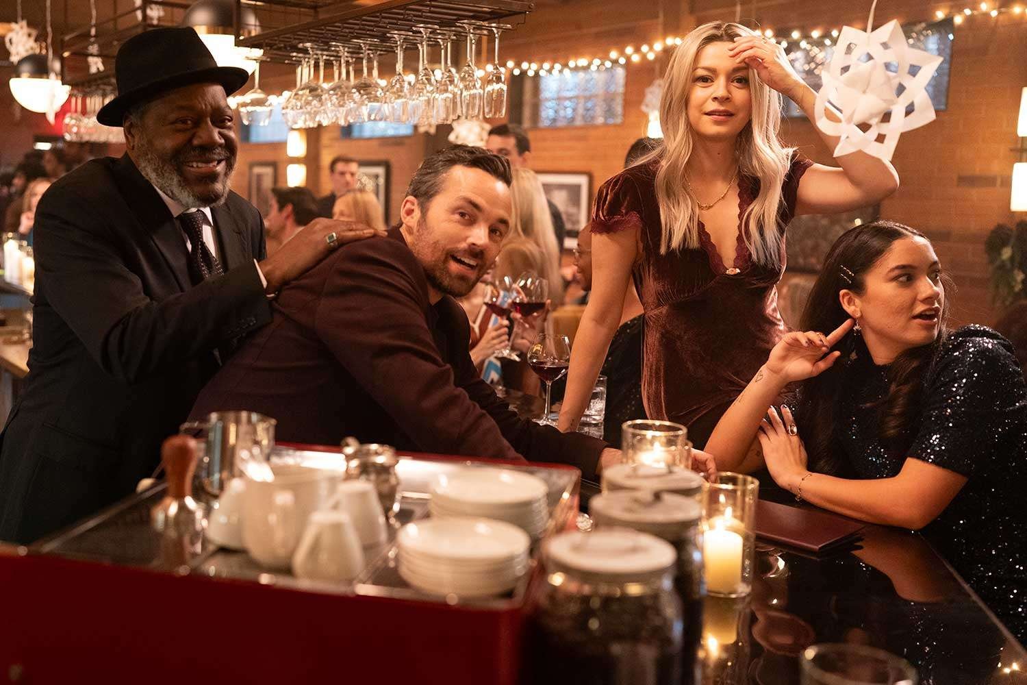 🚨 NETFLIX’S MOST UNEXPECTED HOLIDAY HIT IS TAKING OVER — A quiet 8-part ...