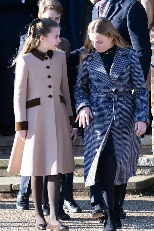💞👑 PURE ROYAL SWEETNESS — Princess Charlotte melts hearts in a tender ...